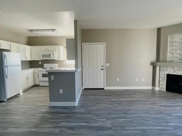 2 BR, 2 BA Apartment 1405 South Nellis Boulevard, Unit 2094, Las Vegas, NV 89104