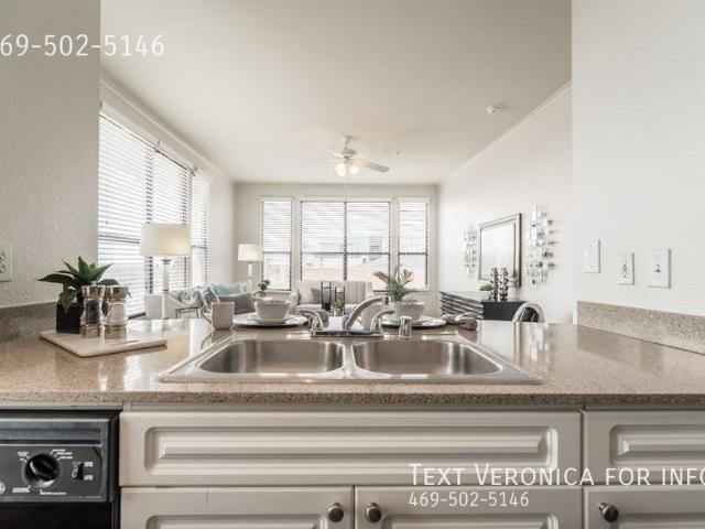 2 BR, 2 BA Apartment 1410 K Ave, Plano, TX 75074