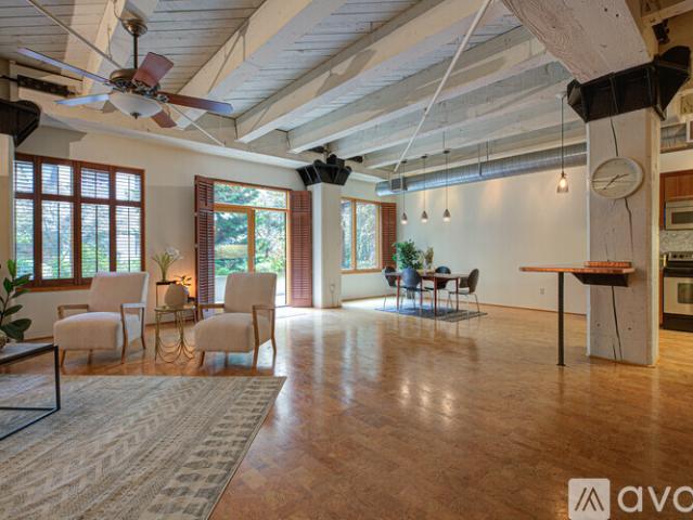 2 BR, 2 BA Apartment 1420 Northwest Lovejoy Street, Unit 332, Portland, OR 97209