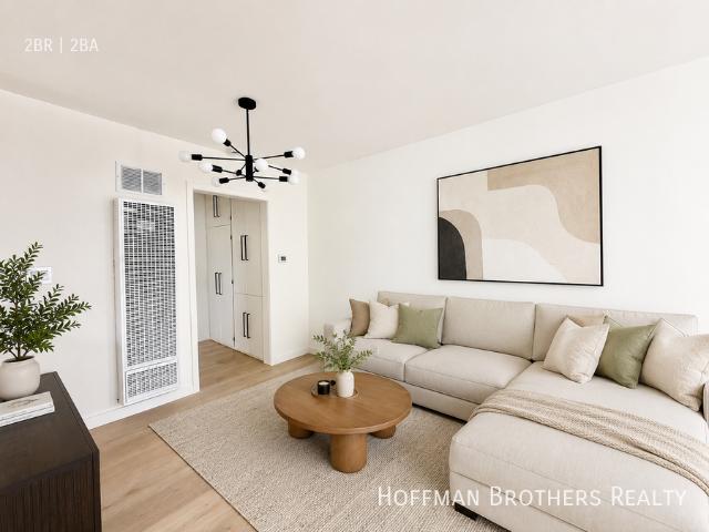 2 BR, 1 BA Apartment 1421 S Shenandoah St, Los Angeles, CA 90035