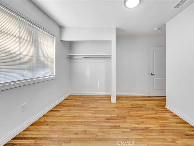 2 BR, 2 BA Apartment 14233 1/2 Sylvan Street, Van Nuys, CA 91401