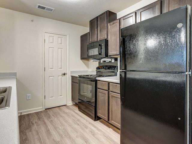 2 BR, 2 BA Apartment 1425 Laurel Crossing Parkway Unit 39435, Buford, GA 30519