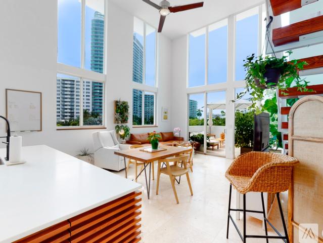 2 BR, 2 BA Apartment 1428 West Avenue, Unit Apt 406, Miami Beach, FL 33139
