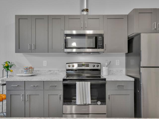 2 BR, 2 BA Apartment 1430 E Cleveland St Unit C203, Woodburn, OR 97071
