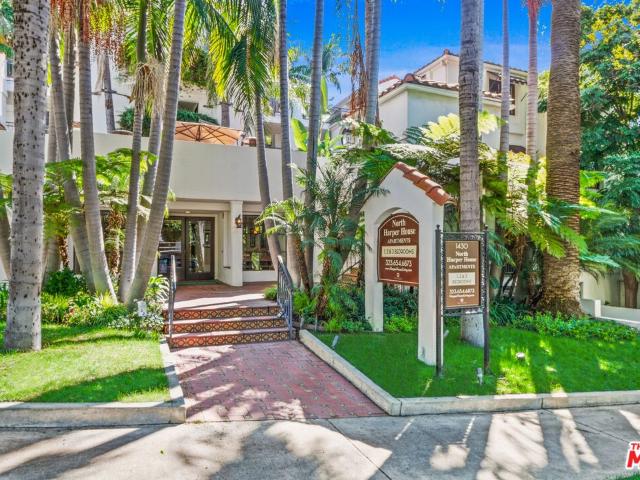 2 BR, 2 BA Apartment 1430 North Harper Avenue, West Hollywood, CA 90046