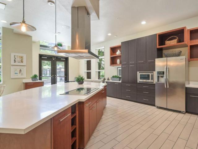 2 BR, 2 BA Apartment 1432 W San Carlos St, Unit 412, San Jose, CA 95126