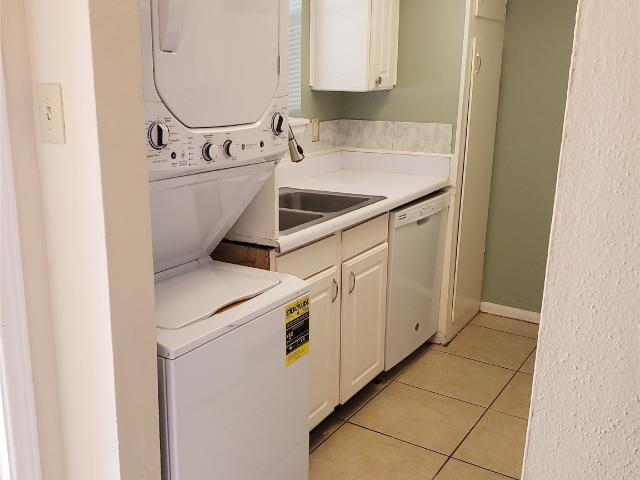 2 BR, 2 BA Apartment 14333 Memorial Drive, Houston, TX 77079