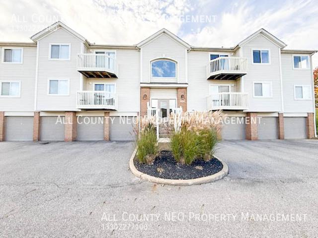 2 BR, 2 BA Apartment 1435 Buckingham Gate Blvd Cuyahoga Falls, OH 44221