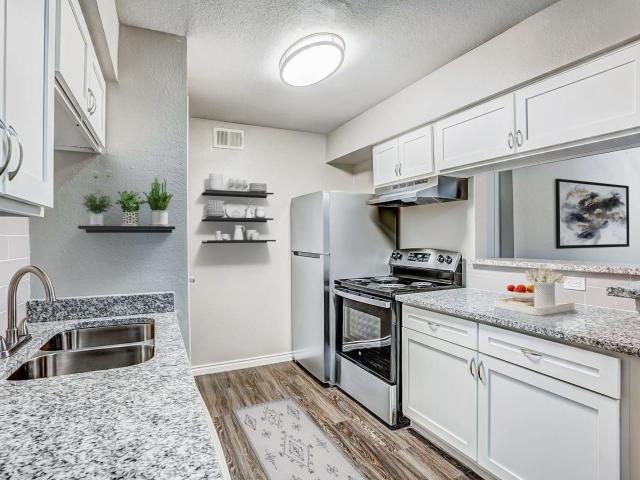 2 BR, 2 BA Apartment 14365 Cornerstone Village Dr Unit 1211, Houston, TX 77014