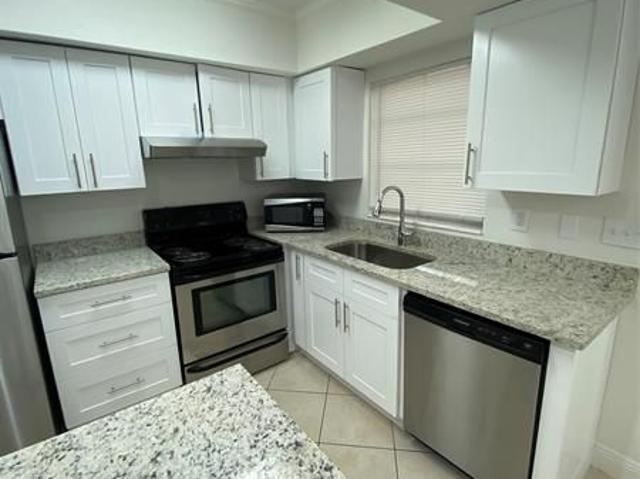2 BR, 2 BA Apartment 1440 Argyle Dr, Fort Lauderdale, FL 33312