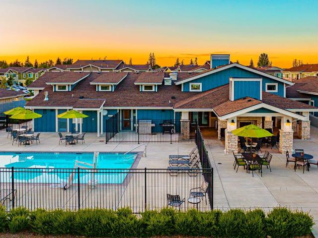 2 BR, 2 BA Apartment 1440 John Day Drive Unit 39 102, Eugene, OR 97408