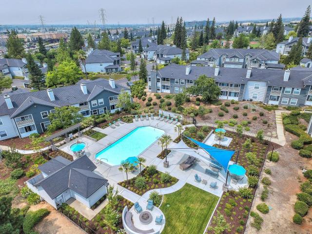 2 BR, 2 BA Apartment 1451 Rocky Ridge Drive Unit 2116, Roseville, CA 95661