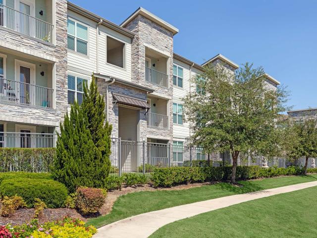 2 BR, 2 BA Apartment 14520 Briar Forest Dr Unit 6209, Houston, TX 77077