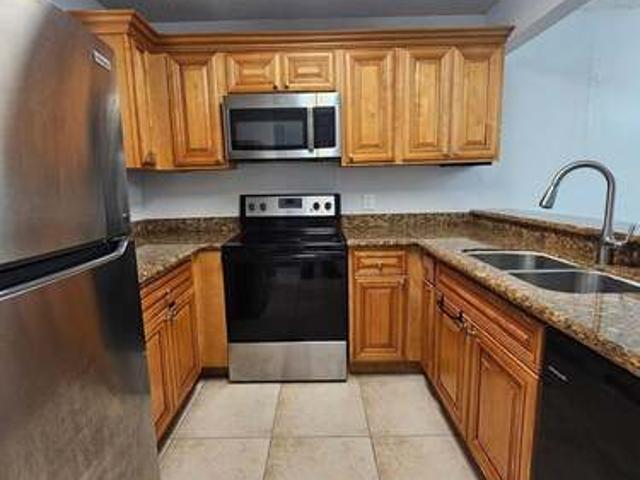 2 BR, 2 BA Apartment 1453 Lake Crystal Dr, Unit D, West Palm Beach, FL 33411