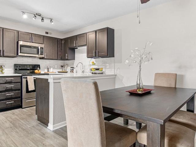 2 BR, 2 BA Apartment 14550 34th Avenue North Unit 600 308, Minneapolis, MN 55447