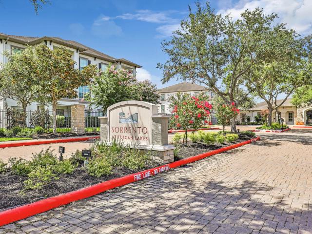 2 BR, 2 BA Apartment 1455 Louisiana Ave Unit 2308, League City, TX 77573