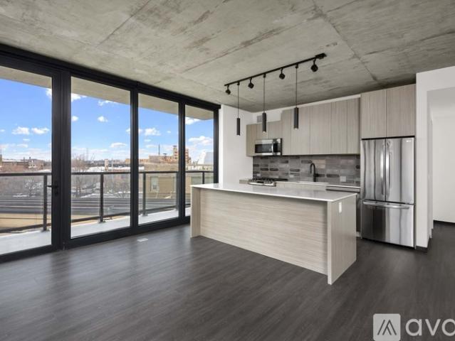 2 BR, 2 BA Apartment 1456 W Randolph St, Unit 2 Bedroom 2 Bathroom, Chicago, IL 60607