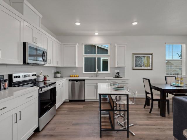 2 BR, 2 BA Apartment 1481 Wrigley Ave Unit 1426Y, Santa Rosa, CA 95407