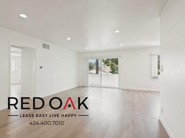 2 BR, 2 BA Apartment 1489 S Canfield Ave, Los Angeles, CA 90035