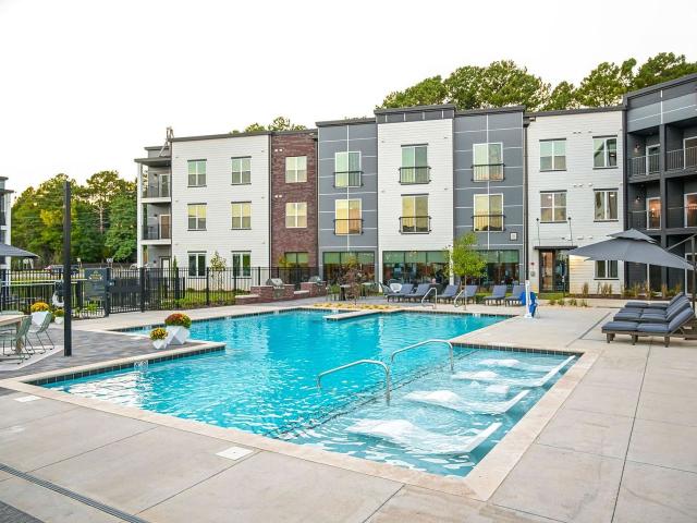 2 BR, 2 BA Apartment 149 Indian Creek Road Northwest Unit 1101, Huntsville, AL 35806