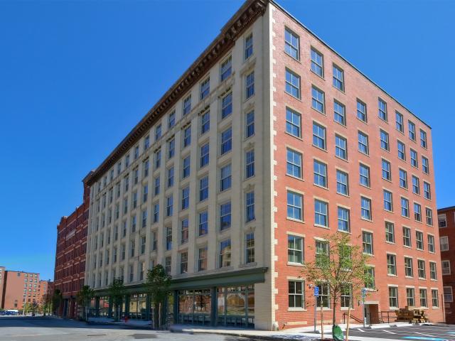 2 BR, 2 BA Apartment 14 Granite Street, Haverhill, MA 01832