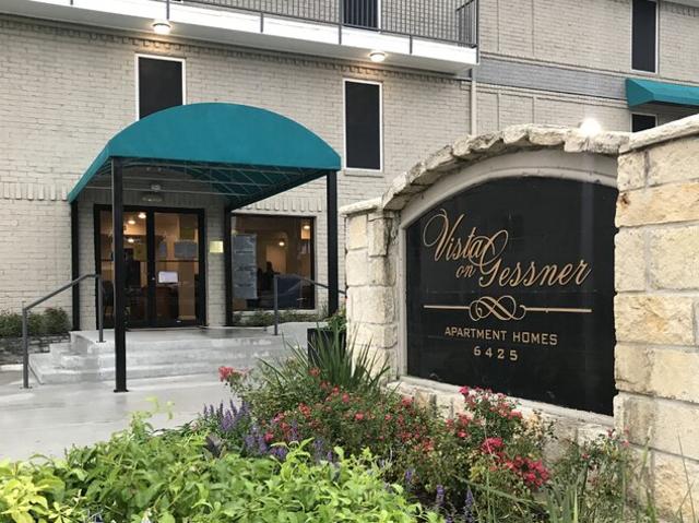 2 BR, 2 BA Apartment 14 S Gessner RdÂ, Houston, TX 77036