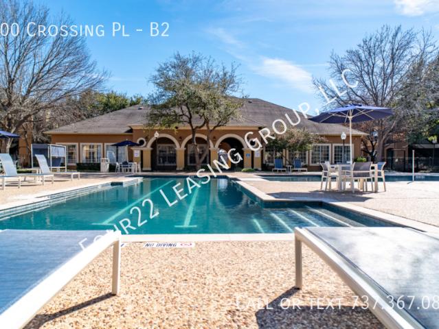 2 BR, 2 BA Apartment 1500 Crossing Pl, Austin, TX 78741