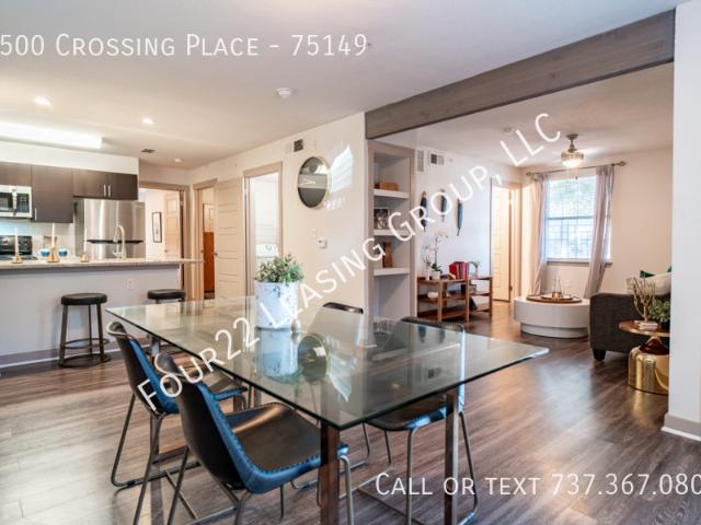 2 BR, 2 BA Apartment 1500 Crossing Place, Austin, TX 78741