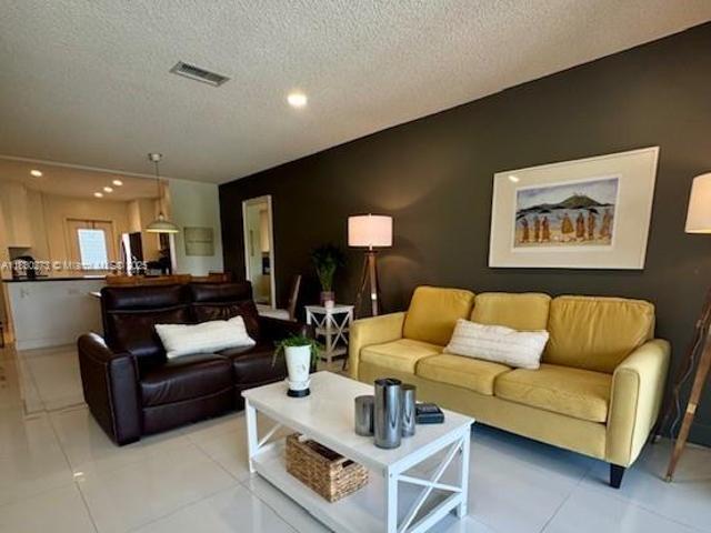 2 BR, 2 BA Apartment 1501 South Ocean Boulevard, Lauderdale by the Sea, FL 33062