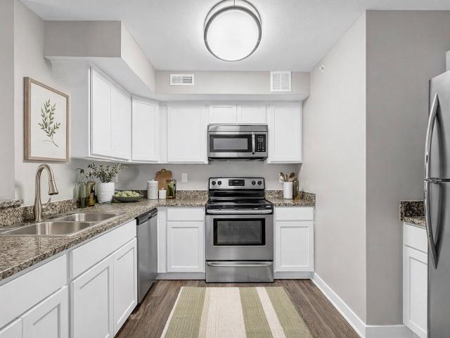2 BR, 2 BA Apartment 15056 Elizabeth Jean Court Unit 223, Grand Haven, MI 49417