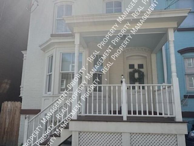 2 BR, 2 BA Apartment 150 Lander Street 2bd/2ba, Newburgh, NY 12550