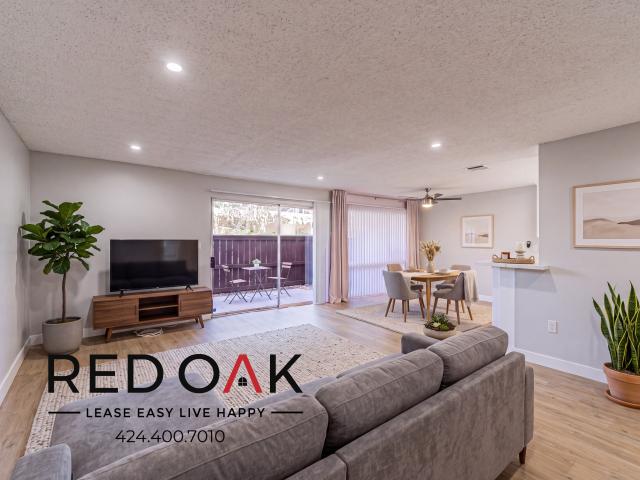 2 BR, 2 BA Apartment 15101 Magnolia Blvd, Sherman Oaks, CA 91403