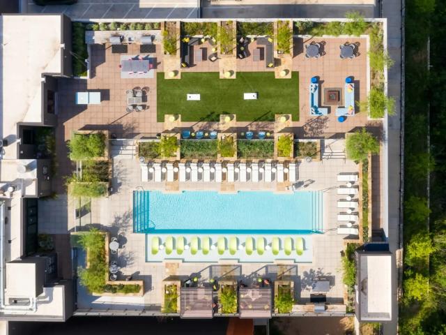 2 BR, 2 BA Apartment 1516 S Lamar Blvd, Austin, TX 78704