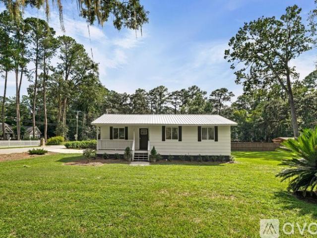 2 BR, 2 BA Apartment 151 Rendant Ave, Savannah, GA 31419