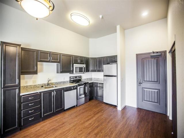 2 BR, 2 BA Apartment 1520 16th Street Unit 408, Sacramento, CA 95814