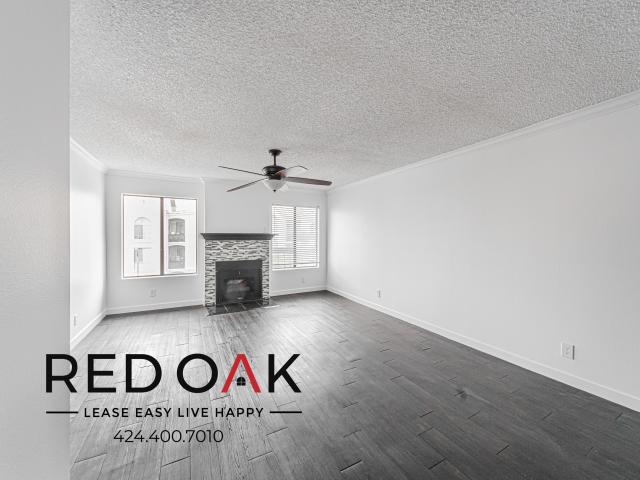 2 BR, 2 BA Apartment 1522 N. Formosa Ave, Los Angeles, CA 90046