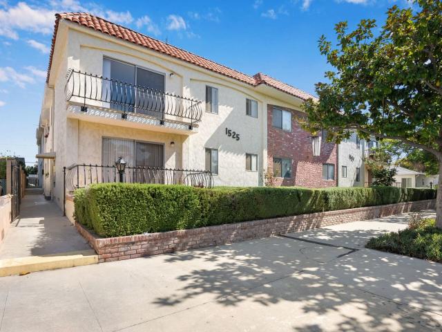 2 BR, 2 BA Apartment 1525 10th Street Unit 20, Santa Monica, CA 90401