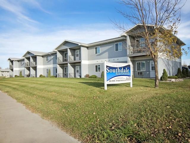 2 BR, 2 BA Apartment 1526 16th Ave SW Unit 105, Minot, ND 58701