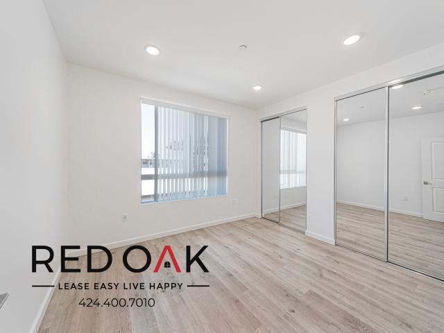 2 BR, 2 BA Apartment 15309 Cabrito Rd, Van Nuys, CA 91406