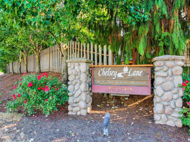 2 BR, 2 BA Apartment 1530 Northeast Cleveland Avenue Unit 304, Gresham, OR 97030