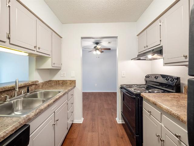2 BR, 2 BA Apartment 157 Treetop Drive Unit 152F, Fayetteville, NC 28311