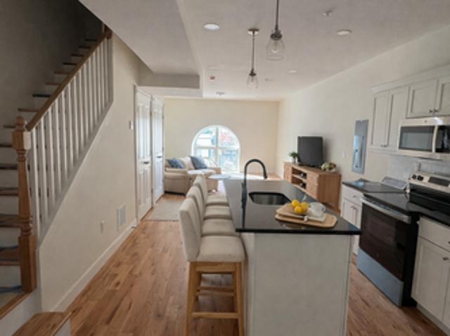 2 BR, 2 BA Apartment 157 Green Street, Unit 2B, New London, CT 06320