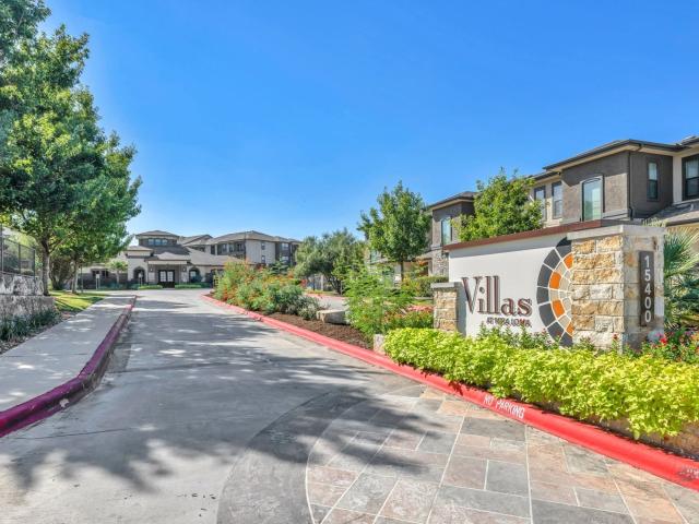 2 BR, 2 BA Apartment 15400 Lookout Rd Unit 1036, San Antonio, TX 78233