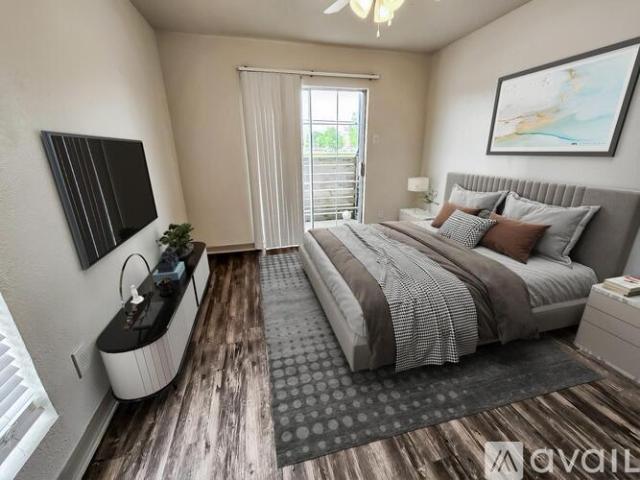2 BR, 2 BA Apartment 1540 Chenault St, Unit 22, Dallas, TX 75228