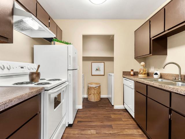 2 BR, 2 BA Apartment 15449 N 25th Ave Unit 2090, Phoenix, AZ 85023