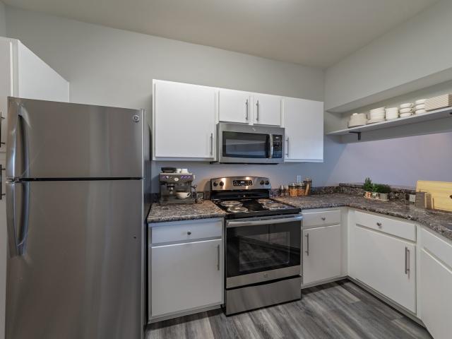 2 BR, 2 BA Apartment 1550 Madison Rd Unit 5006, Cincinnati, OH 45206