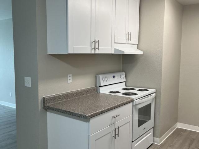 2 BR, 2 BA Apartment 1550 Springfield Dr Ofc Unit 31, Chico, CA 95928