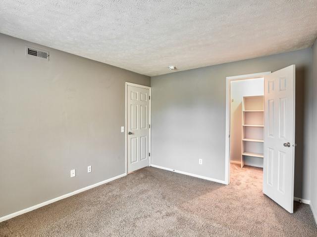 2 BR, 2 BA Apartment 1551 Causeway Dr Unit 3C, Dayton, OH 45458