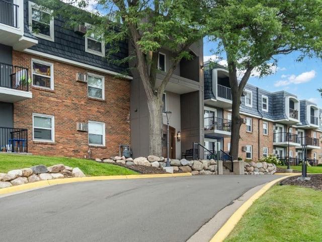 2 BR, 2 BA Apartment 1555 Bellows Street Unit 314, Saint Paul, MN 55117