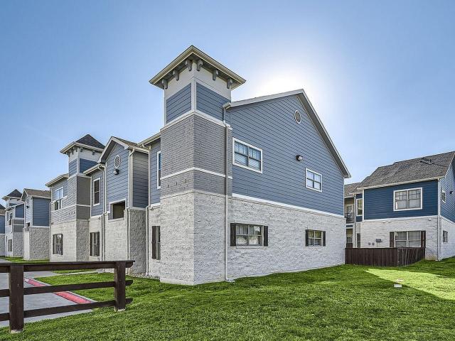 2 BR, 2 BA Apartment 1555 Nottingham Drive Unit 6102, Denton, TX 76209